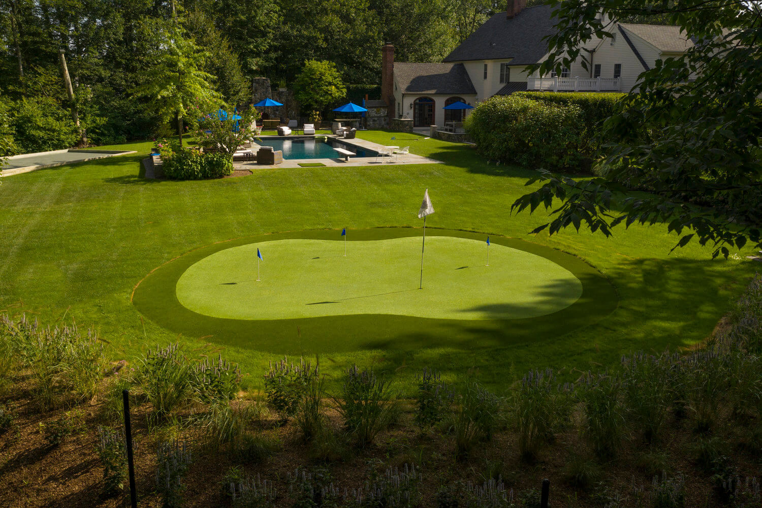 Luxury Putting Greens by Celebrity Greens in Bedford, NY & Greenwich ...